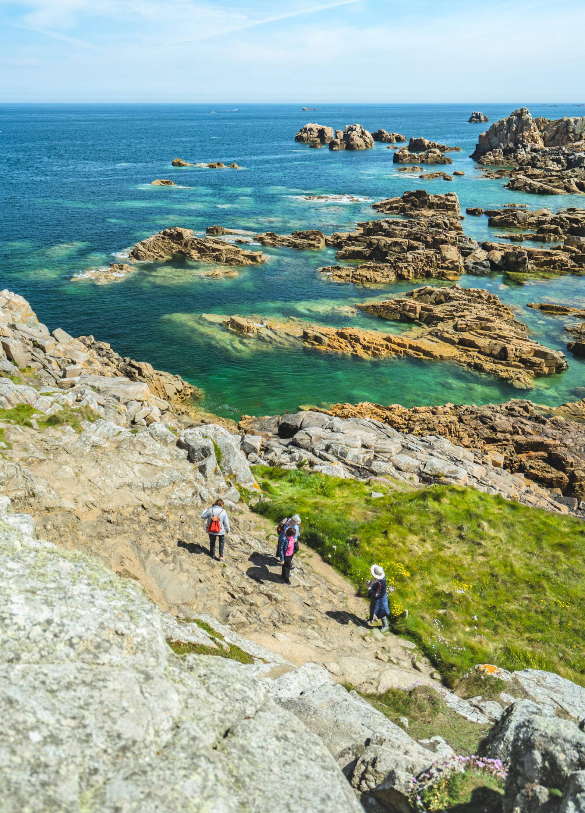 Découverte du gouffre de Plougrescant | Office de Tourisme de la Côte ...