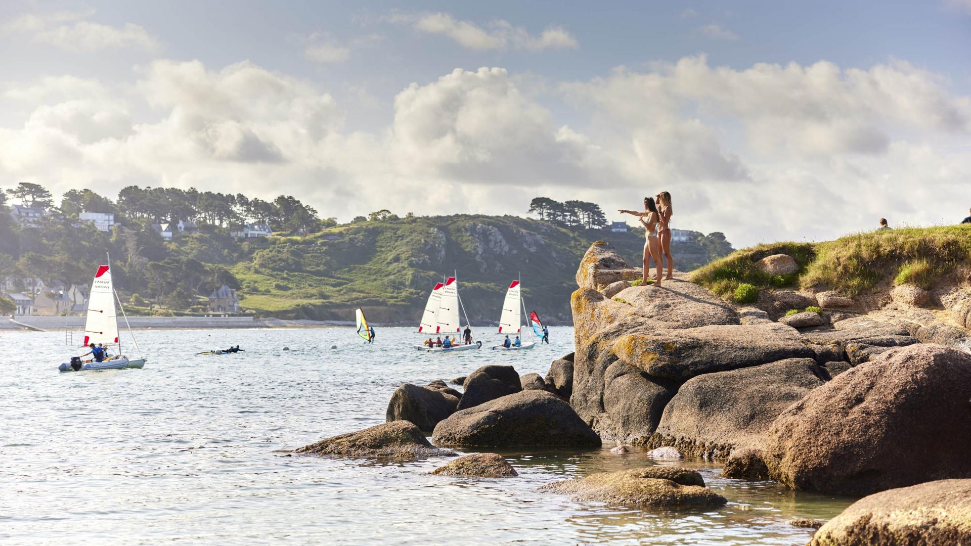 Balade en bateau en Bretagne en Côte de Granit Rose