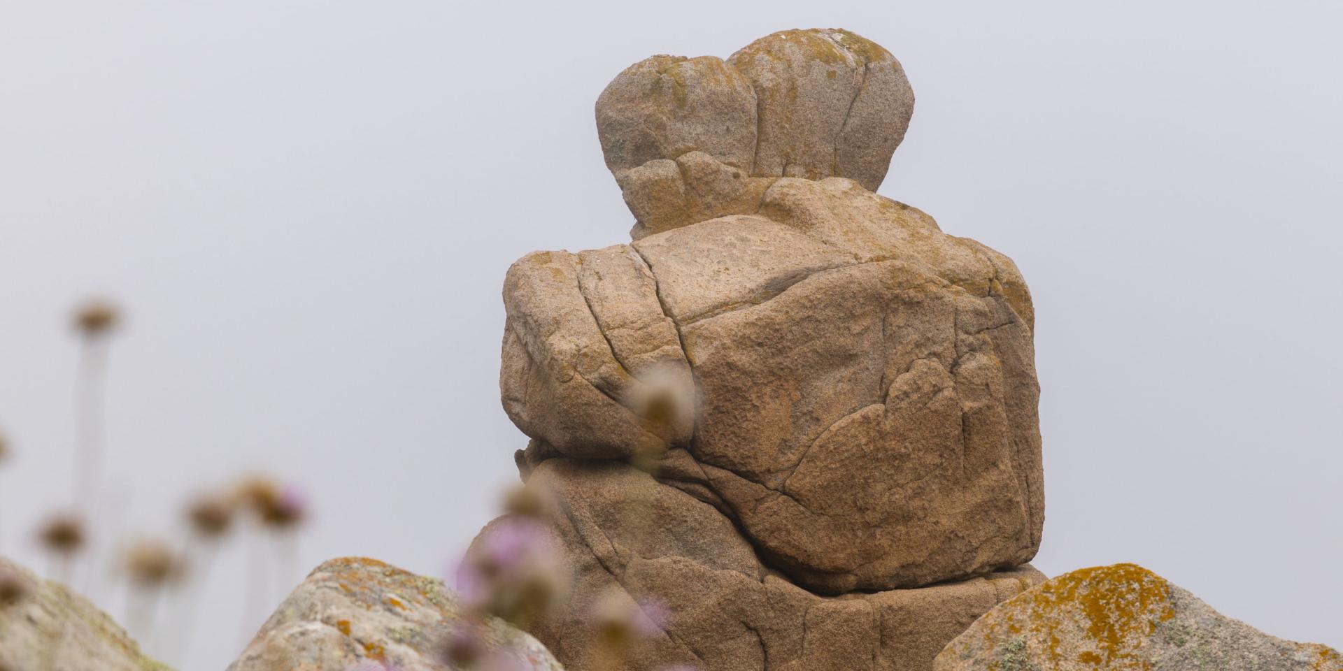 Top 10 des rochers les plus insolites | Office de Tourisme de la Côte ...