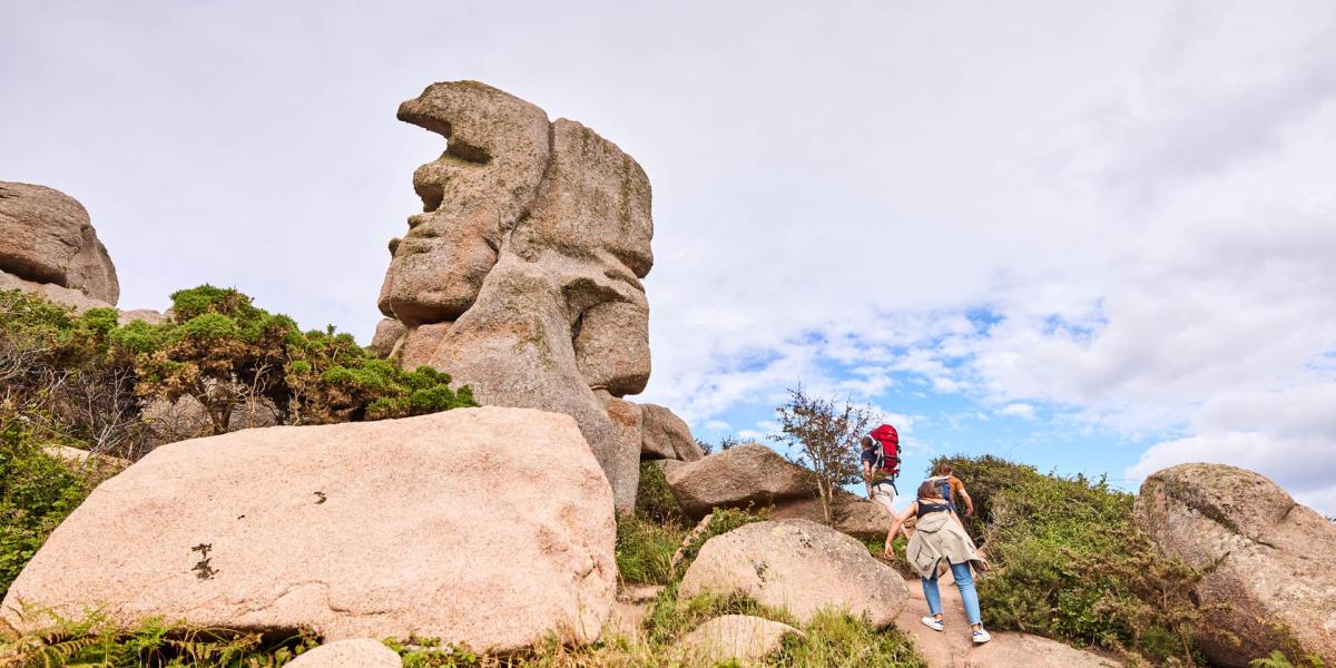 Top 10 des rochers les plus insolites | Office de Tourisme de la Côte ...